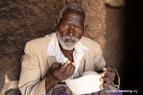 Fighting Hunger Worldwide On Many Fronts - Operation Blessing