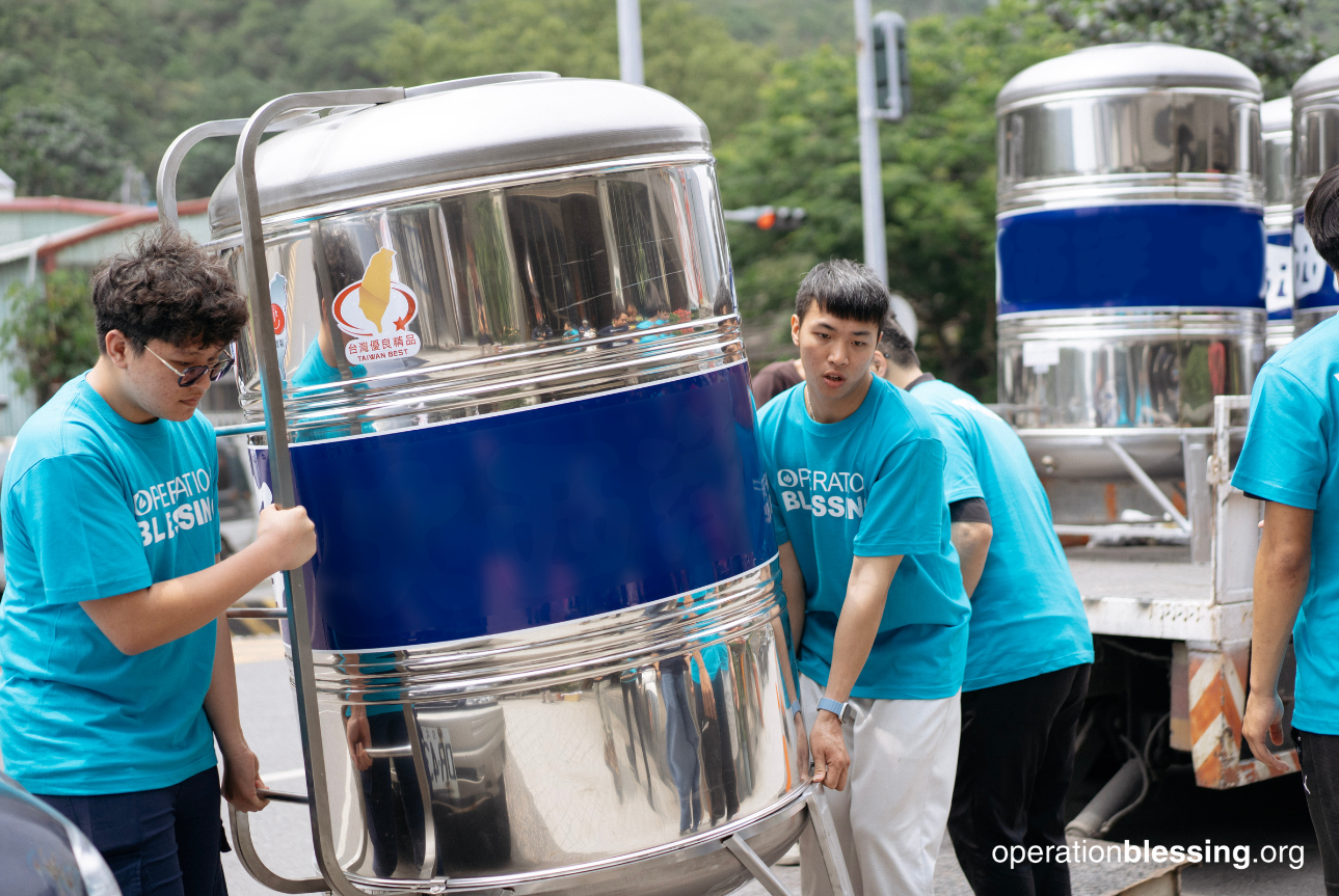 Bringing Water and Hope to Taiwan Earthquake Victims - Operation Blessing